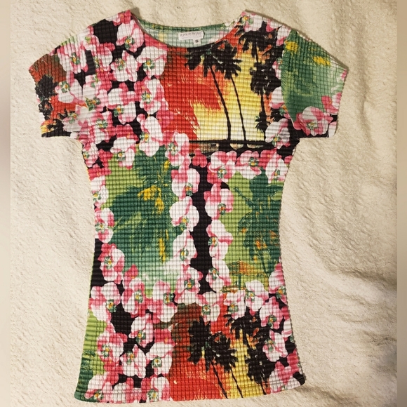 A Pea in the Pod | Tops | Y2k Beachy Collage Shirt | Poshmark